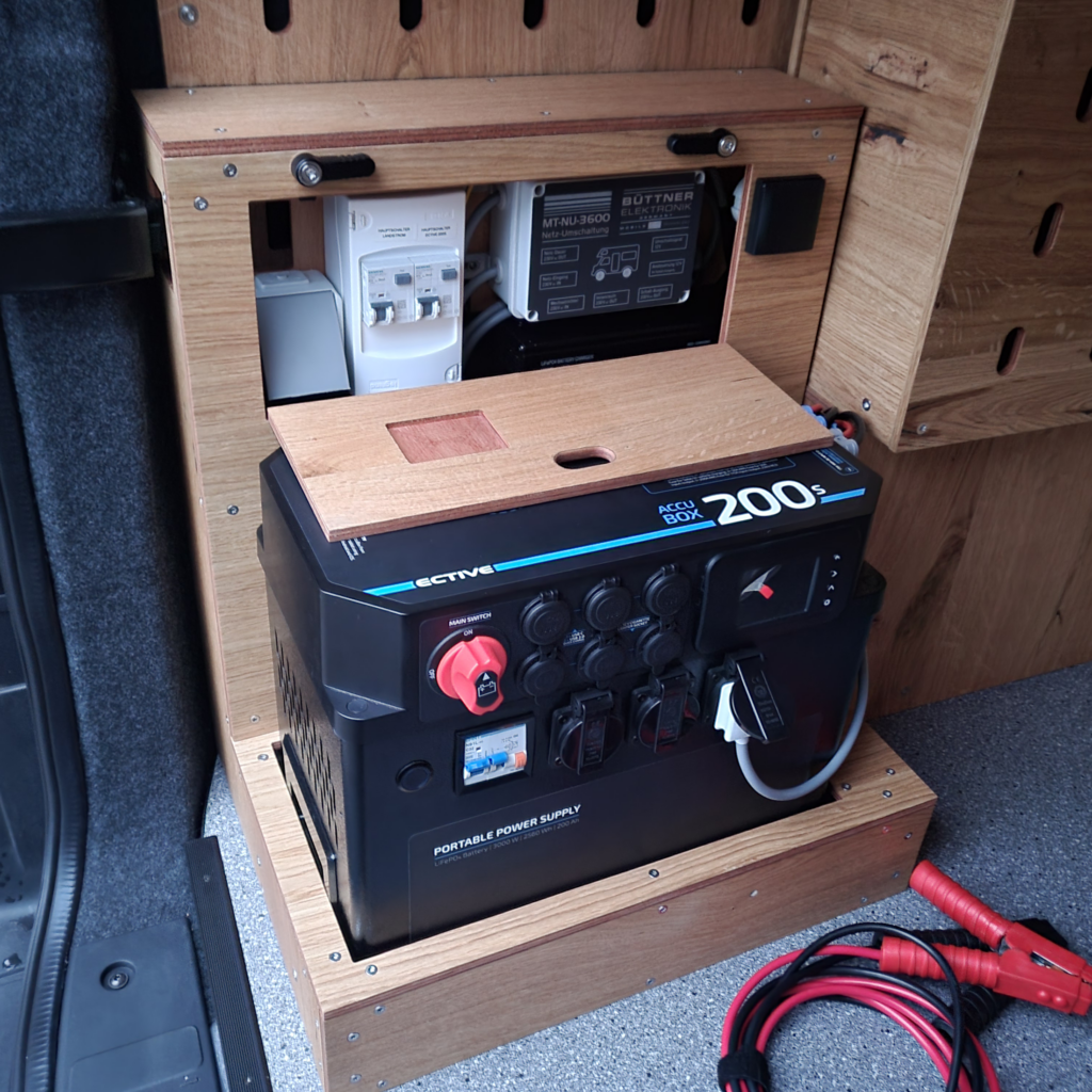 Mobile Akku-Box 300 Ampere Stunden - Hello Castello